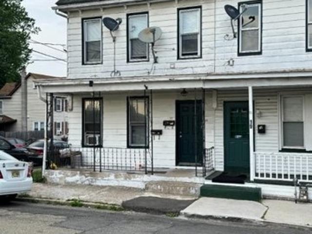 17 Railroad Ave, Phillipsburg, NJ 08865