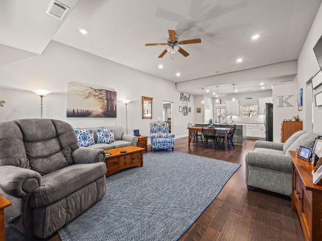 17 Ravenglass Lane