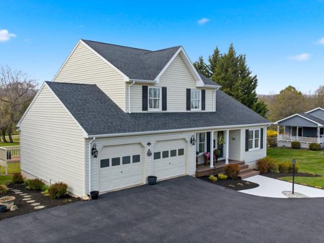 17 Renaissance Drive