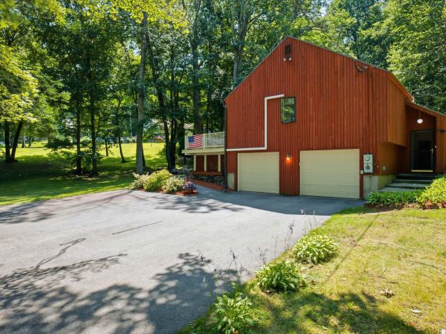 17 Redfield Circle