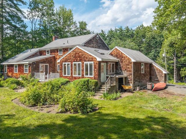 17 Reeds Ferry Way