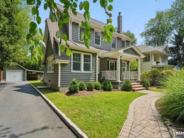 17 River Road