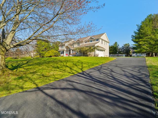 17 Riverside Lane