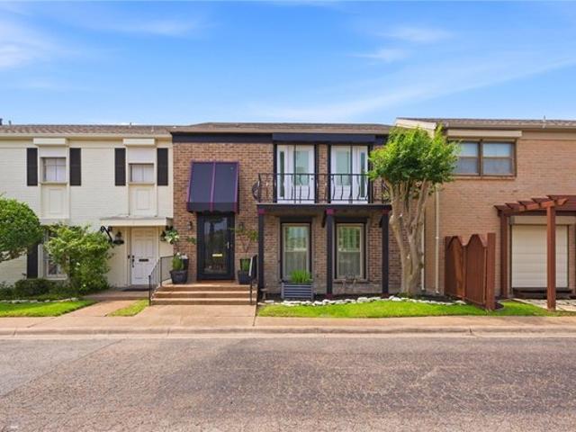 17 Rock Creek Dr, Corpus Christi, TX 78412