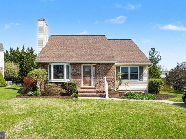 17 Rosehill Ct, Baltimore, MD 21236