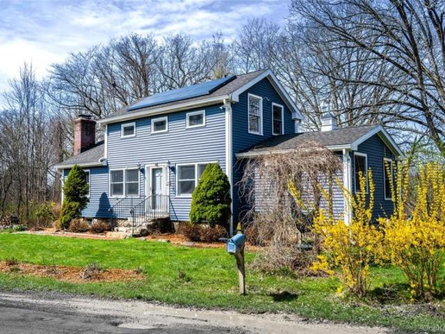 17 Rothvoss Rd, Ancramdale, NY 12503