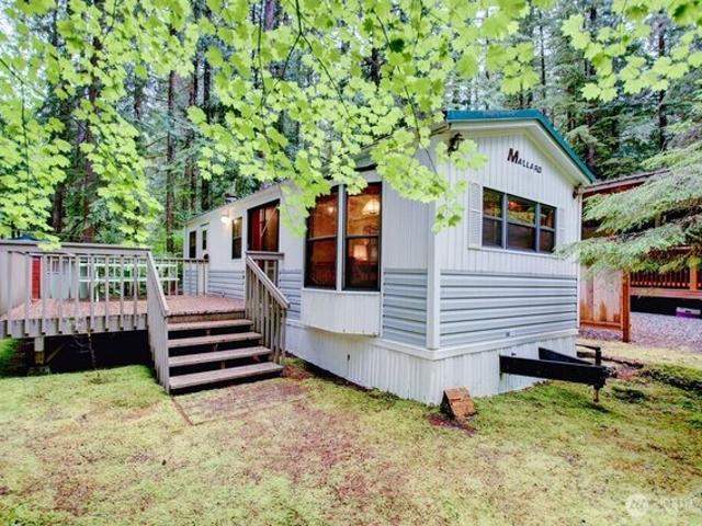 17 Schinn Canyon Cir, Deming, WA 98244