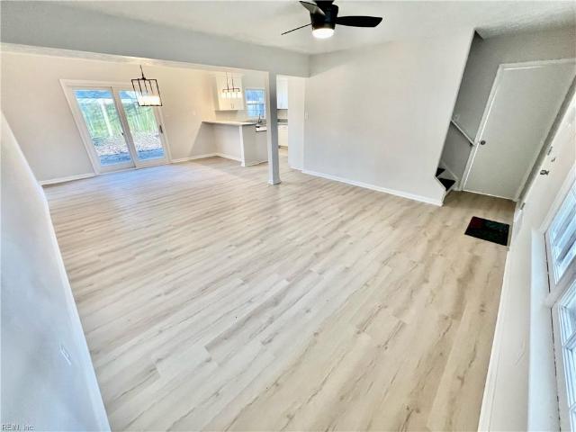 17 Sandy Lake DR