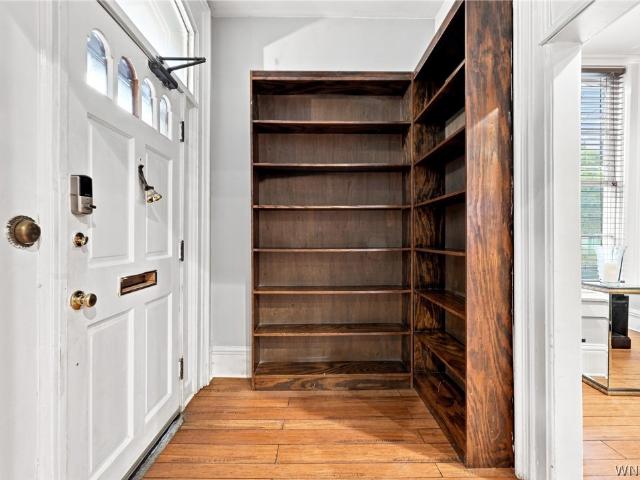 17 Saint Louis Place