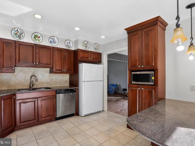 17 Sassafras Drive