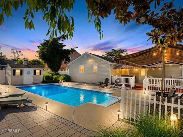 17 Sea Girt Ave W, Manasquan, NJ 08736