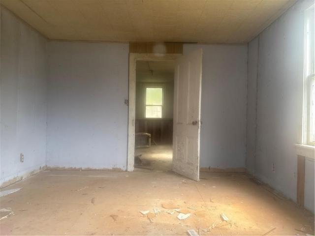 17 Seaman Place