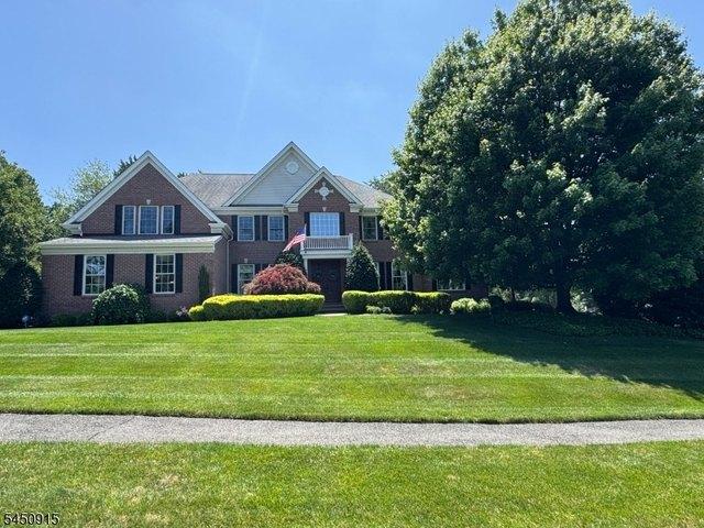 17 Setting Sun Dr, Washington Township, NJ 07840