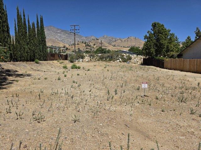 17 Shadowglen Way, Wofford Heights, CA 93285