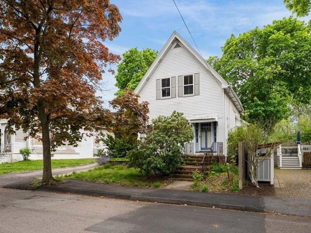 17 Sharon St, Medford, MA 02155
