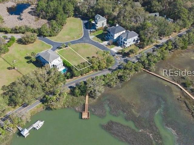 17 Shear Water Dr, Hilton Head Island, SC 29926