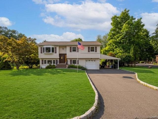 17 Sherman Dr, Garnerville, NY 10923