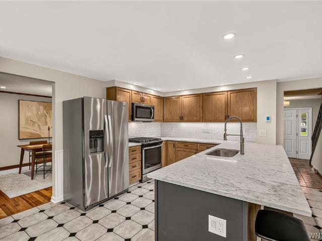 17 Sherrelwood Court