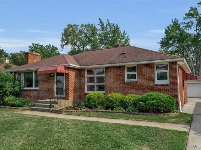 17 Siegfried Dr, Buffalo, NY 14221
