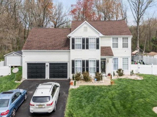 17 Silver, Burlington, NJ 08016