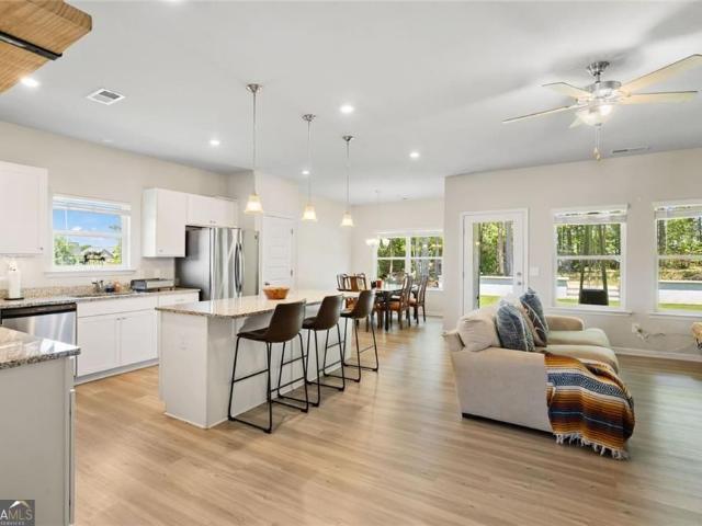 17 Sleepy Oaks Trail NE