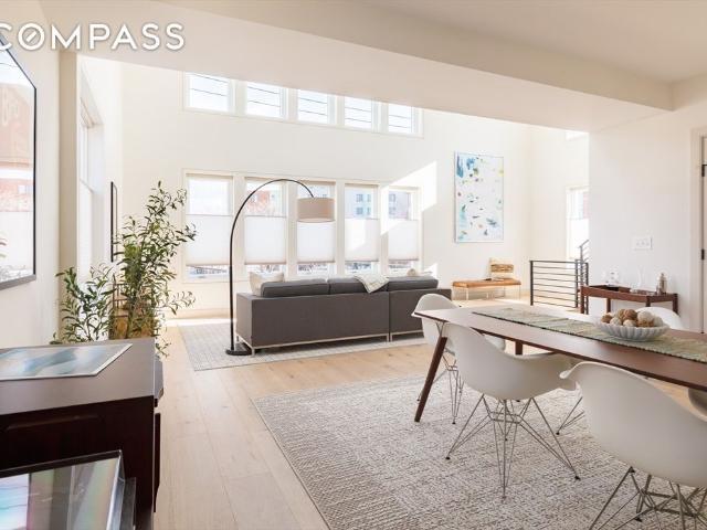 17 Smith Pl, Cambridge, MA