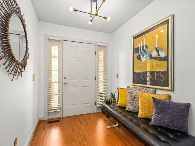 17 Spring Oak Court