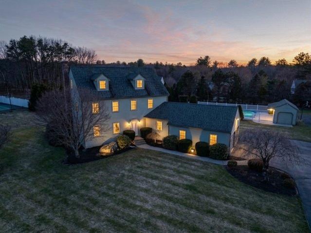 17 Stoneybrook Rd, Grafton, MA 01536