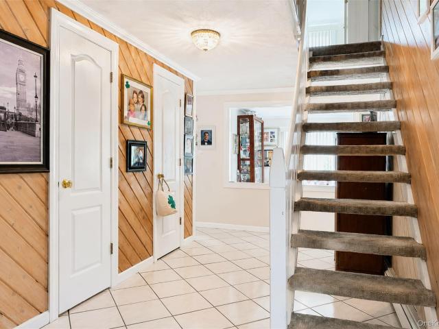 17 Sundial Lane