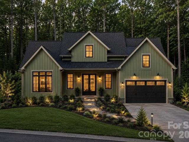 17 Sunny Morning Ct, Hendersonville, NC 28792