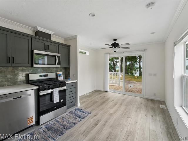 17 Sunset Lane