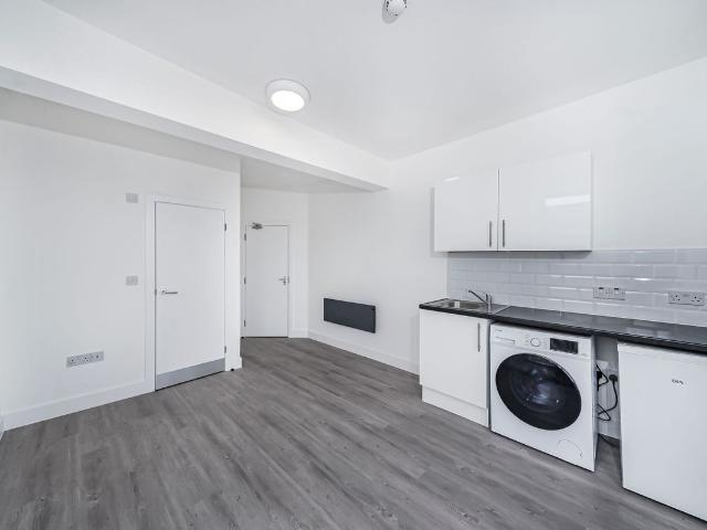 17A High Street, Southend On Sea SS1, Studio to rent, £875 pcm | PrimeLocation