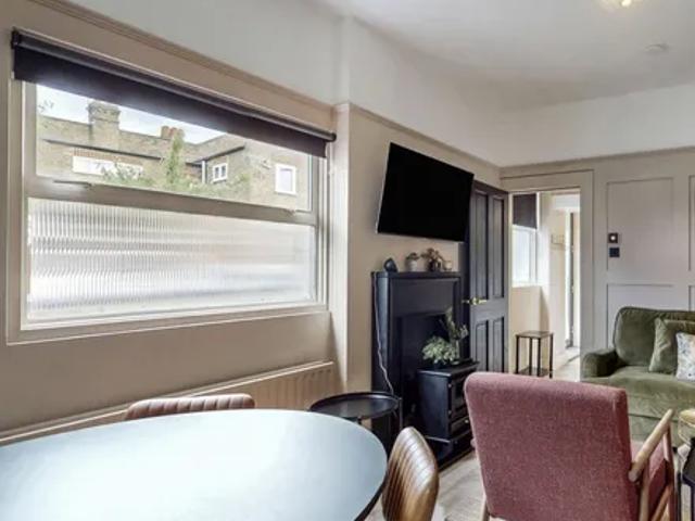 17a Junction Road, London, W5 4BW, United Kingdom | 2 bed house for rent #165462754 | Rentberry