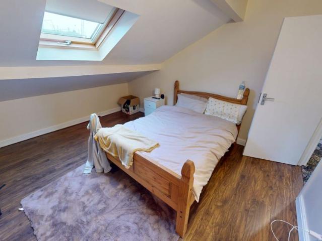 17B Raddlebarn Road Selly Oak