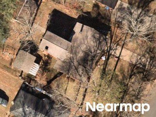 17th Street Dr NE