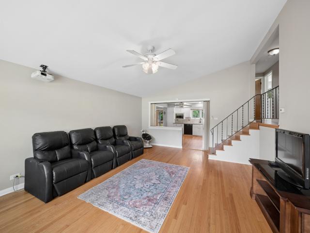 17W320 Scheel Drive
