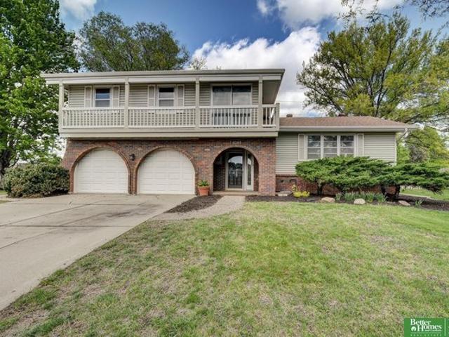 14048 Pierce St, Omaha, NE 68144