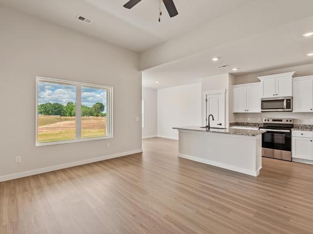 1404 Mossy Oak Drive