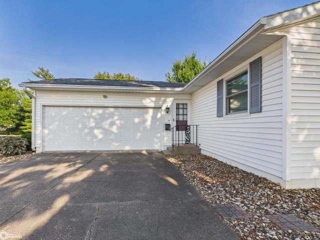 1404 N Van Buren Avenue