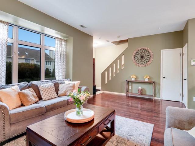1404 Naomis Court # 1404