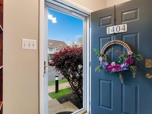 1404 Naomis Ct Unit 1404, North Wales, PA 19454