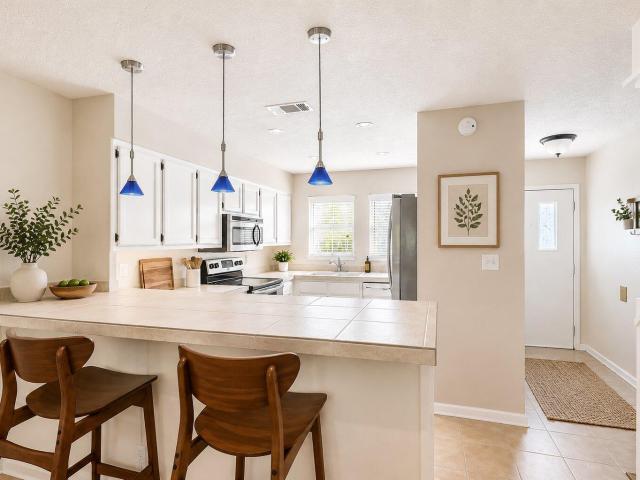 1404 Norwalk Ln # 207