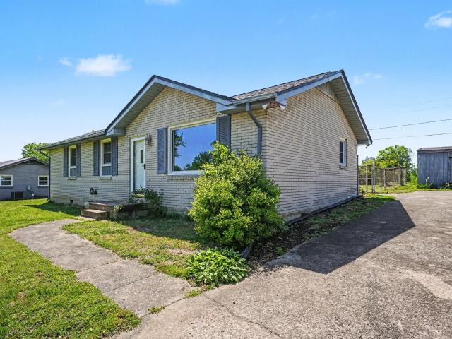 1404 Alton Dr