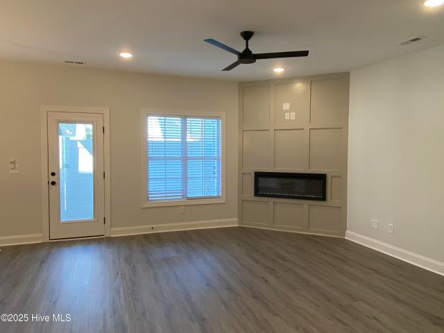 1404 B Hartley