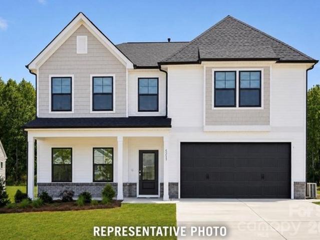 1404 Bansal Dr, Charlotte, NC 28215