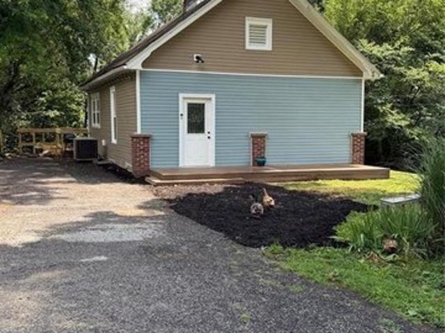 1404 Cudmore Ave, Saint Joseph, MO 64503