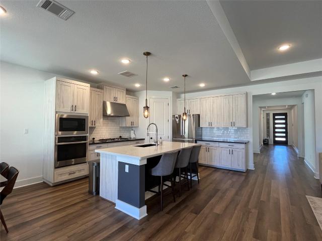 1404 Castalo Ln