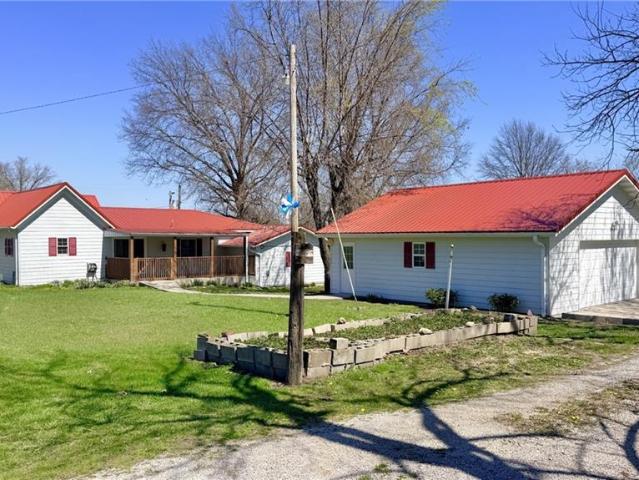 1404 E 13th St, Trenton, MO 64683 | MLS #2613 | Compass