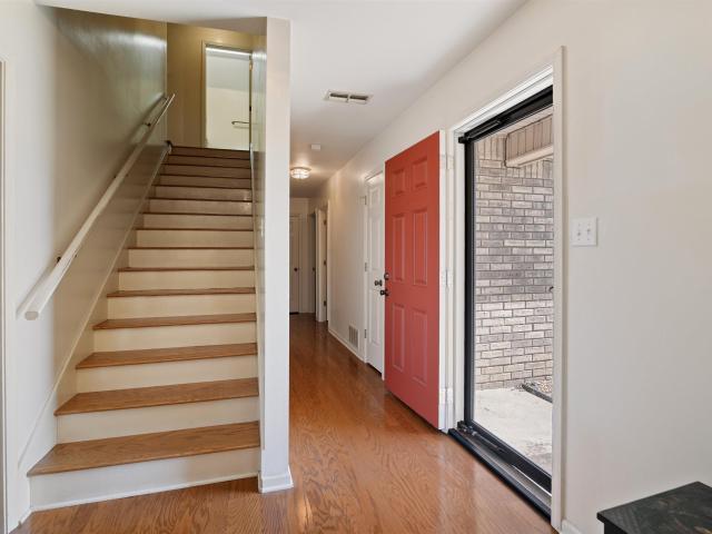 1404 Easy Street