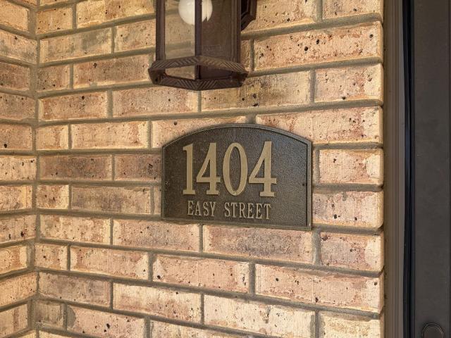 1404 Easy Street